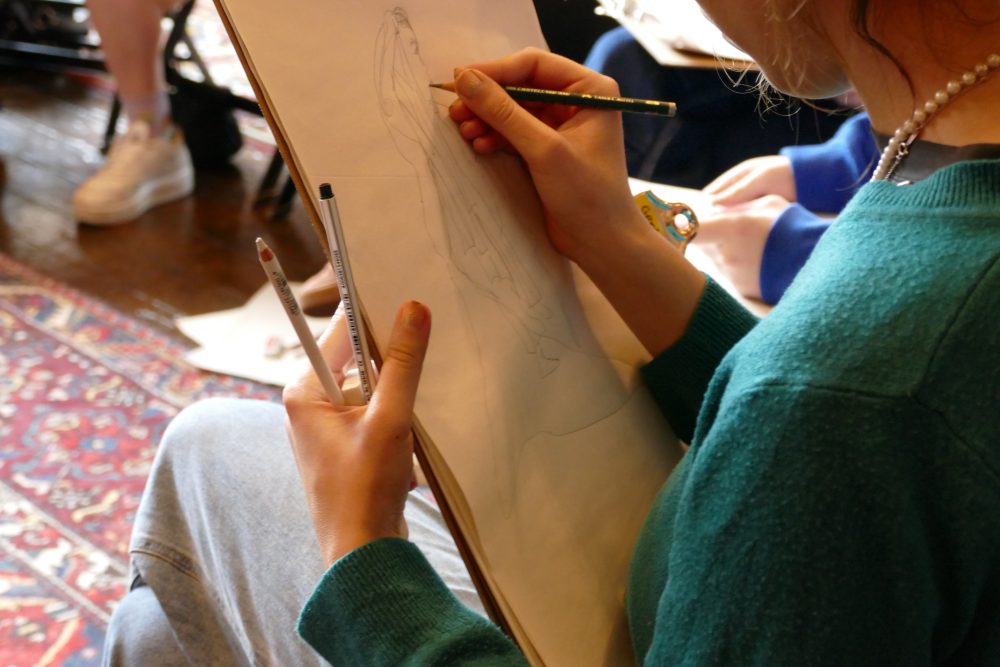 Drink and Draw: Life Drawing with 2B or Not 2B Collective | Events in ...